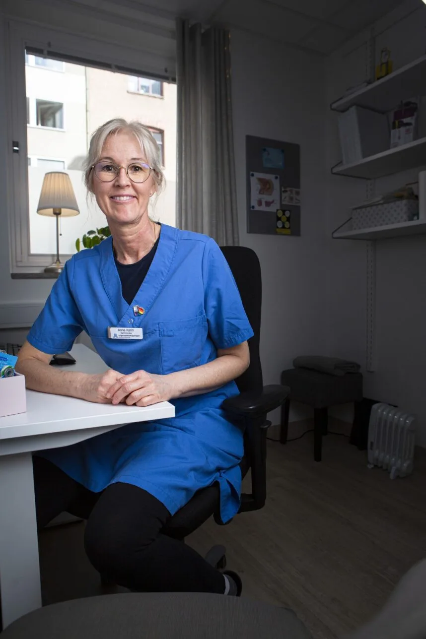 Anna-Karin Trångteg hjälper unga att sluta med nikotin | Karolinska ...
